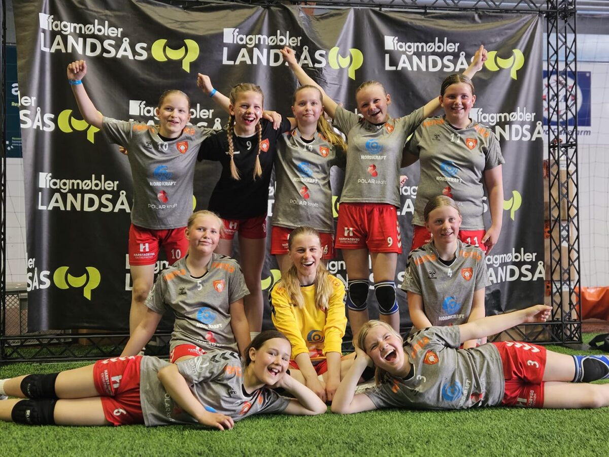 Våre lag - Harstad Håndballklubb